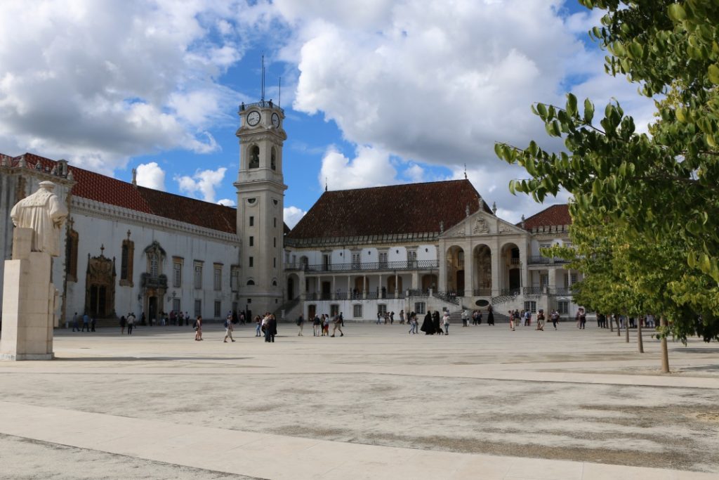 Sistema de informação cadastral simplificado em foco na FDUC | UDIREITO ...